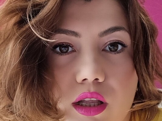 Live Cam And Sex Chat With Roxy Cambell On Rabbits Cams