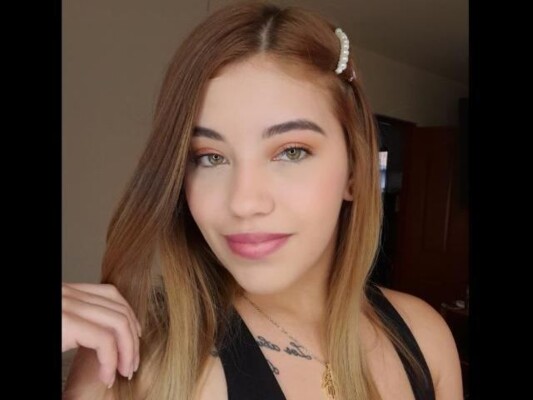 Live Cam And Sex Chat With Sofia Morris On Rabbits Cams
